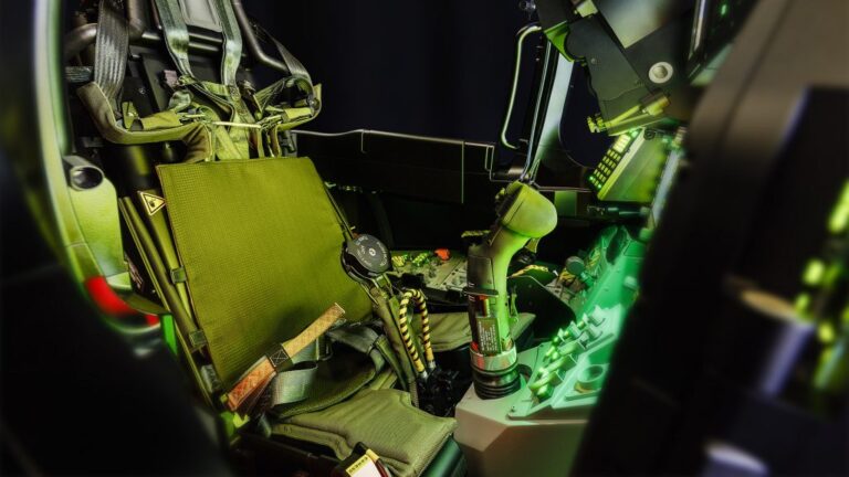 Flight Sim Cockpit | Aircraft Simulator Cockpits – REISER